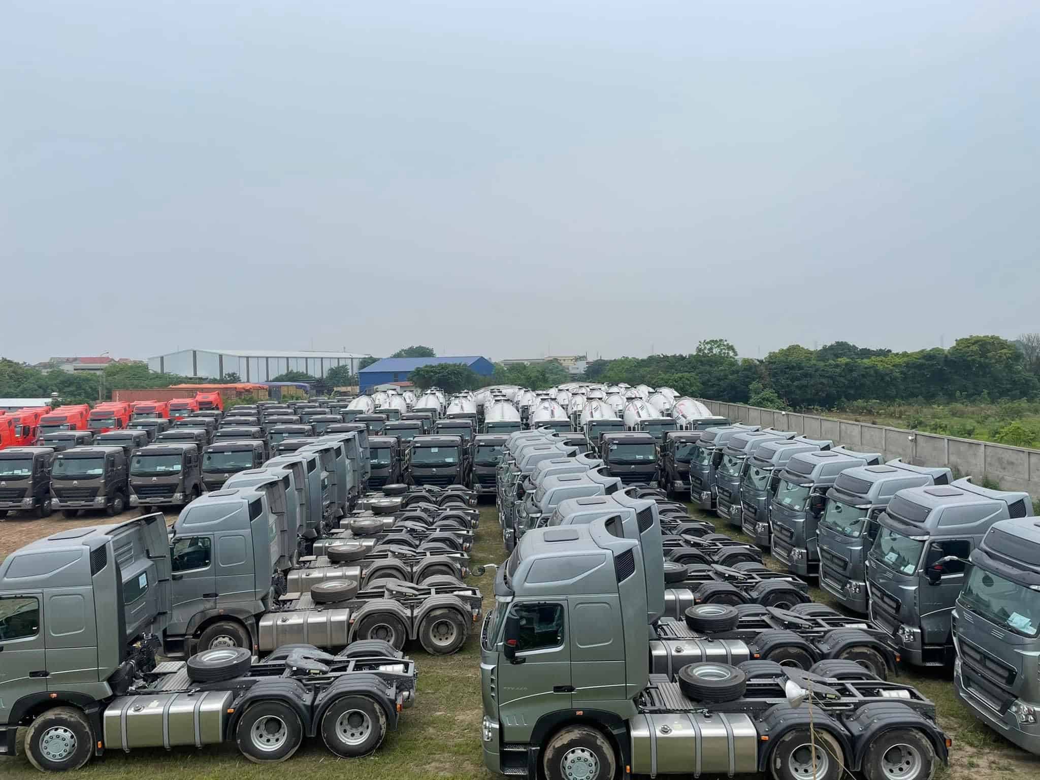 GIÁ XE ĐẦU KÉO HOWO SITRAK 440 T7H MỚI NHẤT